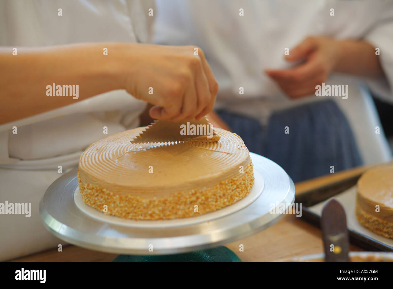 Spread icing hi-res stock photography and images - Alamy