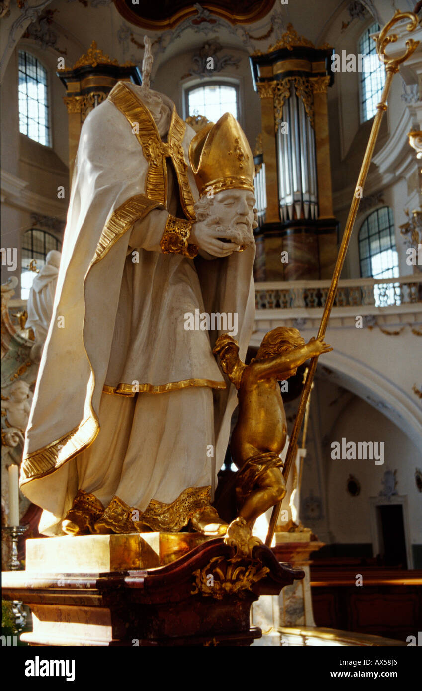 Statue of saint dionysius hi-res stock photography and images - Alamy