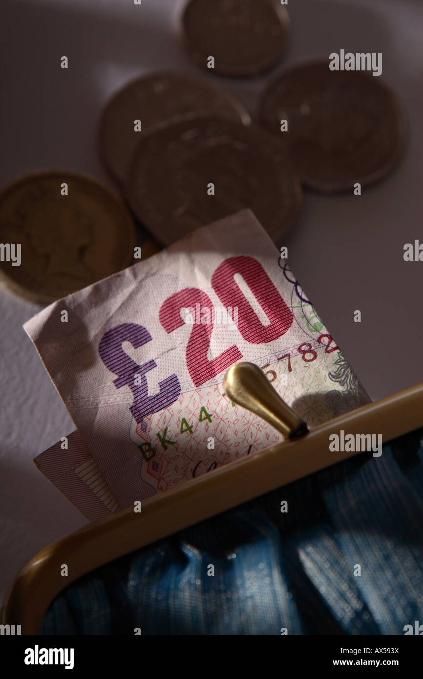 £20 note purse coins money cash Stock Photo - Alamy