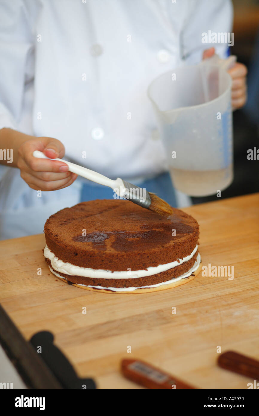 Pastry Chef making cake Stock Photo - Alamy