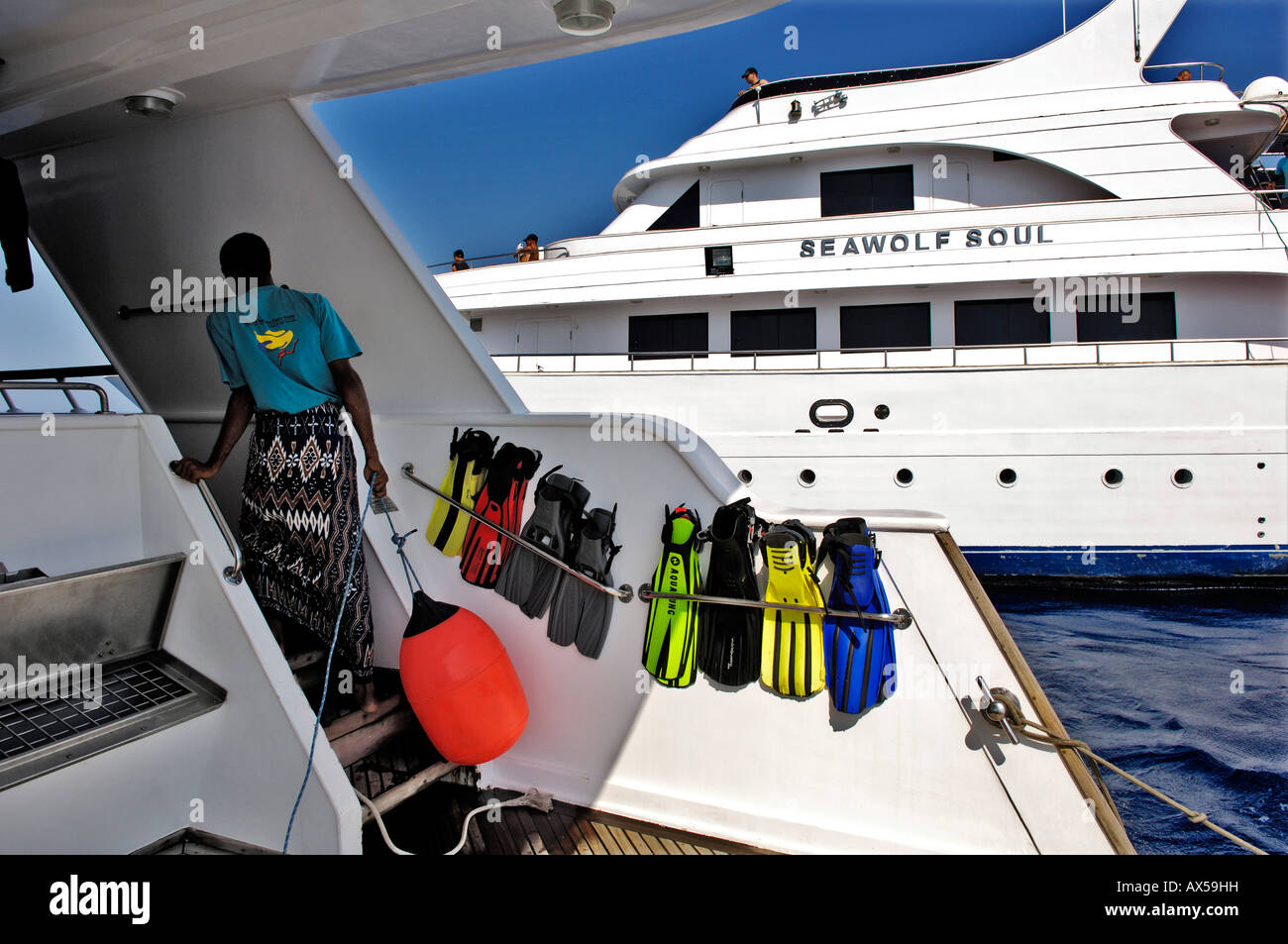 Tourist diving ship waiting for divers, Red sea, Egypt Stock Photo - Alamy