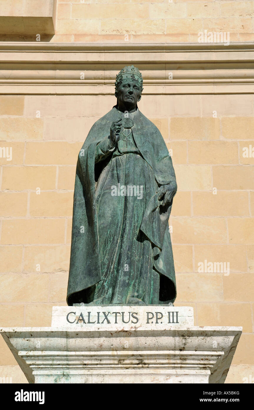 Statue of Pope Calixtus III, St. Mary's Basilica, La Seu Cathedral ...