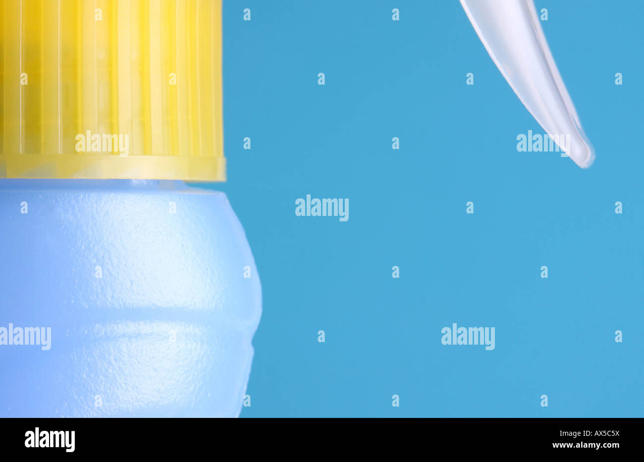 Gelbe flasche hi-res stock photography and images - Alamy