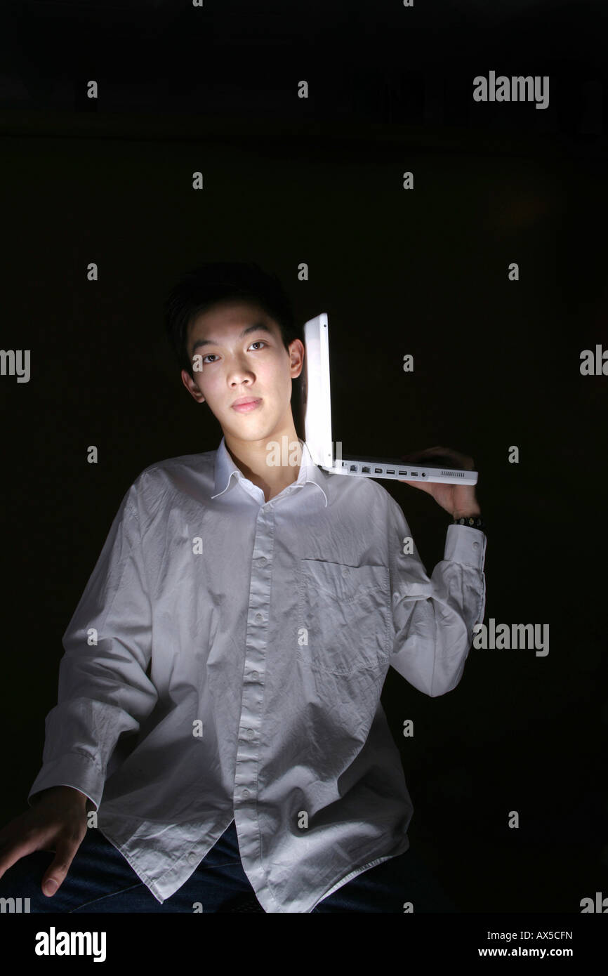 Carrying the world on his shoulders hi-res stock photography and images ...
