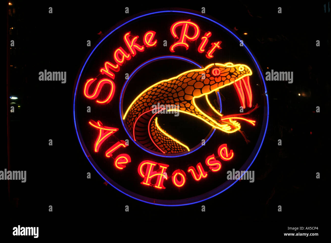 Snake pit hi-res stock photography and images - Alamy