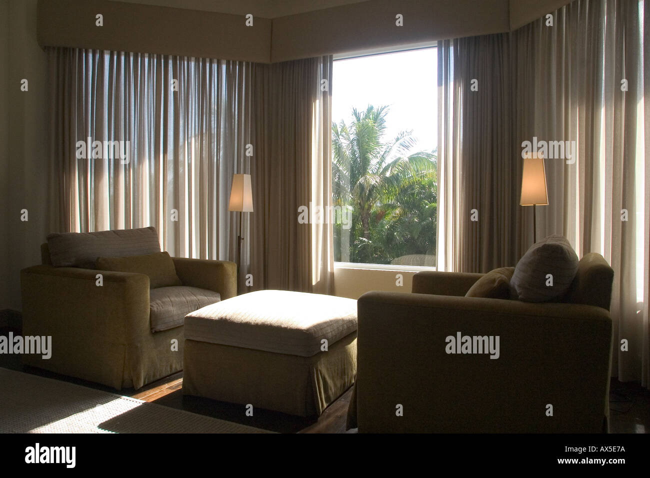 Lavish interiors hi-res stock photography and images - Alamy