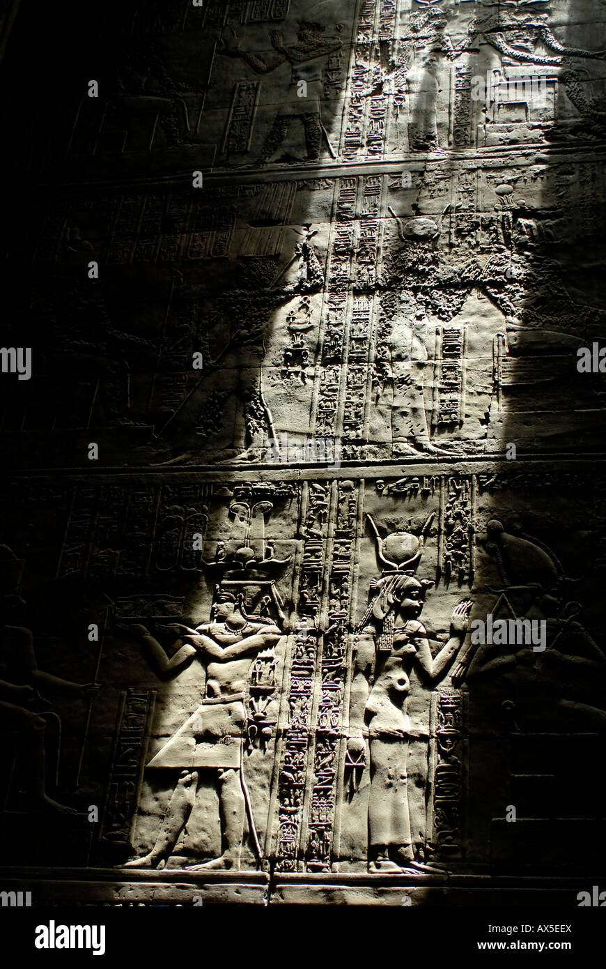 Luxor karnak interior hi-res stock photography and images - Alamy