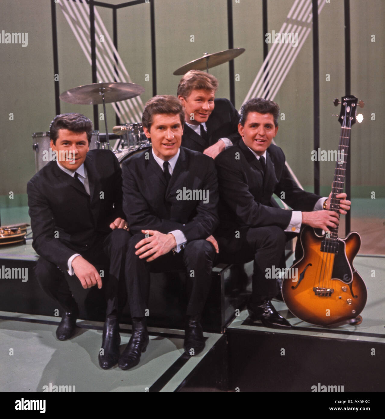 SEARCHERS UK pop group in 1963 from left Tony Jackson John McNally ...