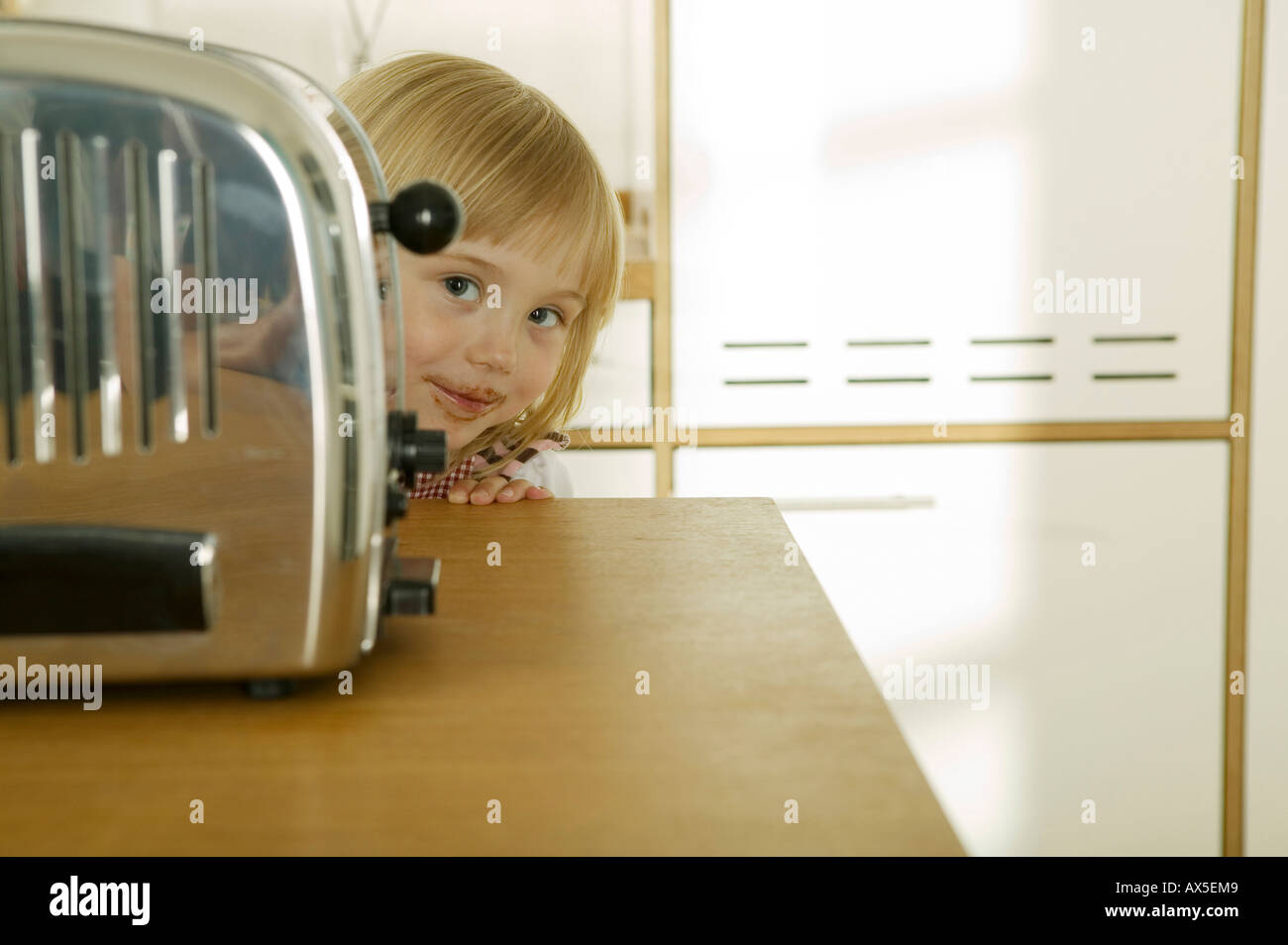 Messy hair behind woman hi-res stock photography and images - Alamy