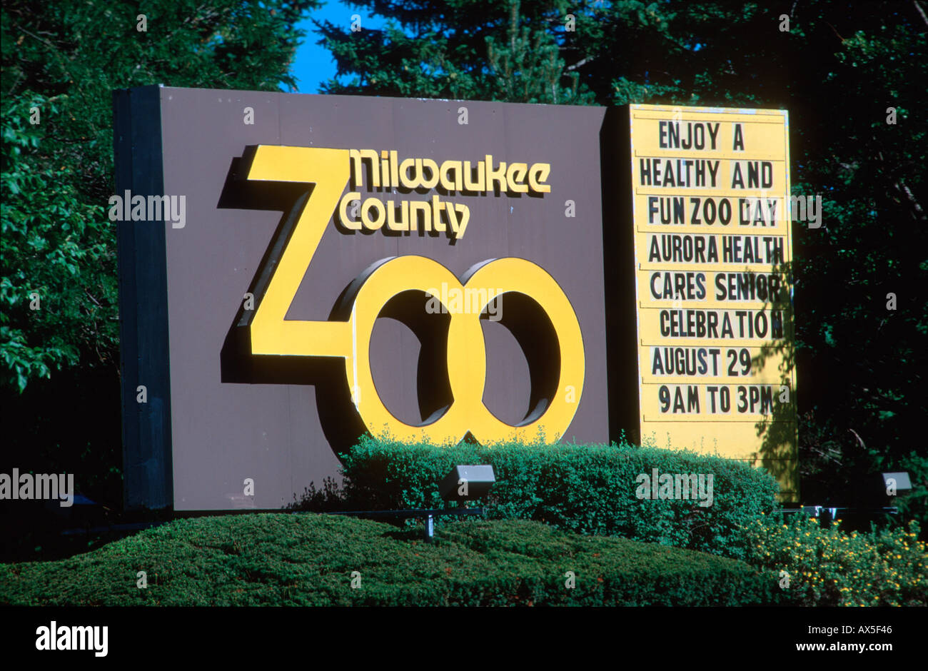 Milwaukee County Zoo Logo
