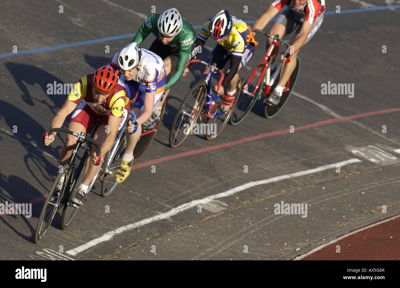 bicycle track racing at the welwyn garden city league,welwyn ...
