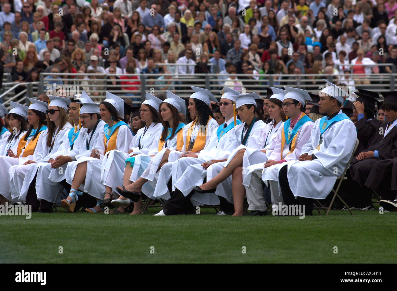 High school graduation ceremonies hi-res stock photography and images ...
