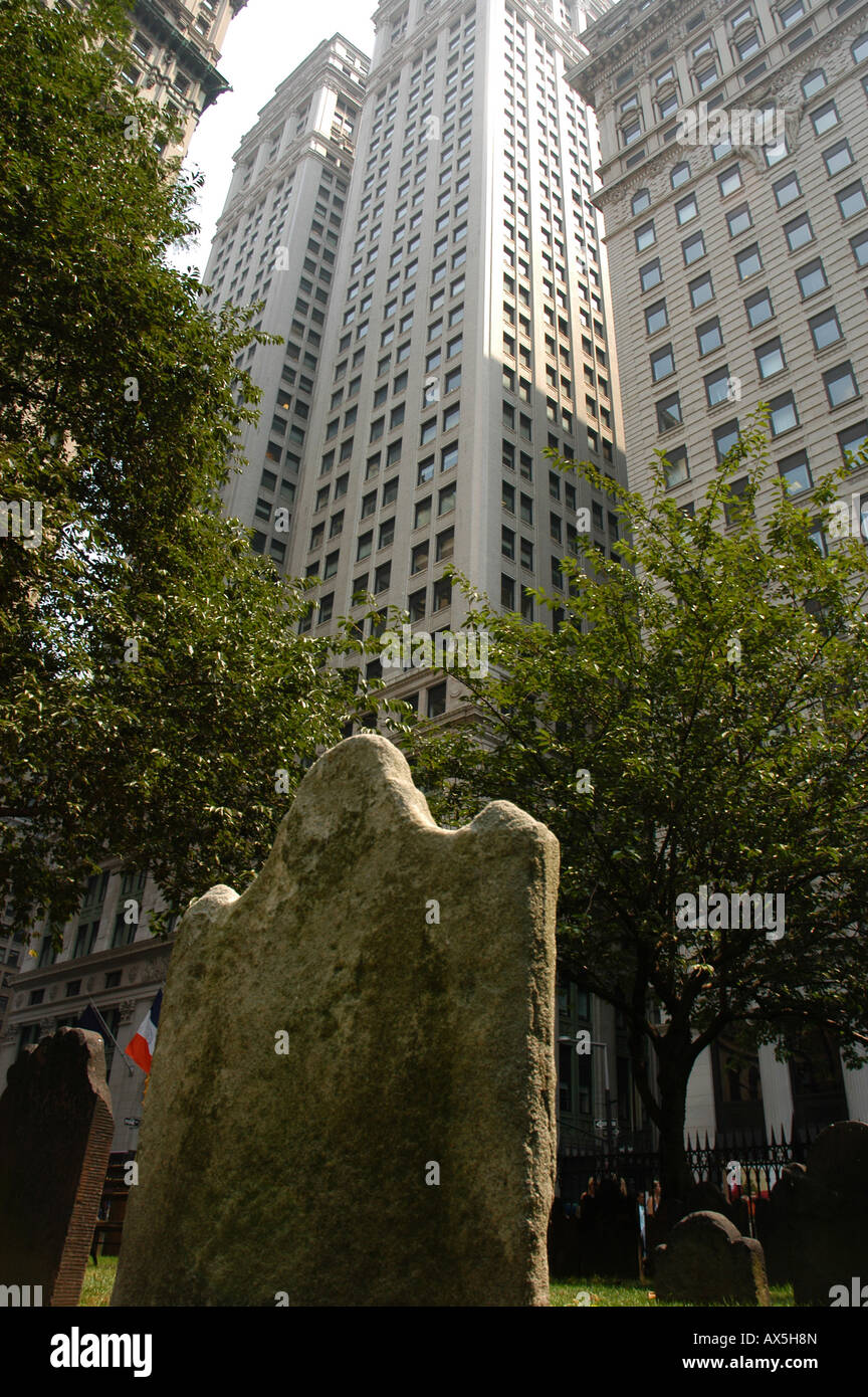 Trinity Church cemetery New York USA Stock Photo - Alamy