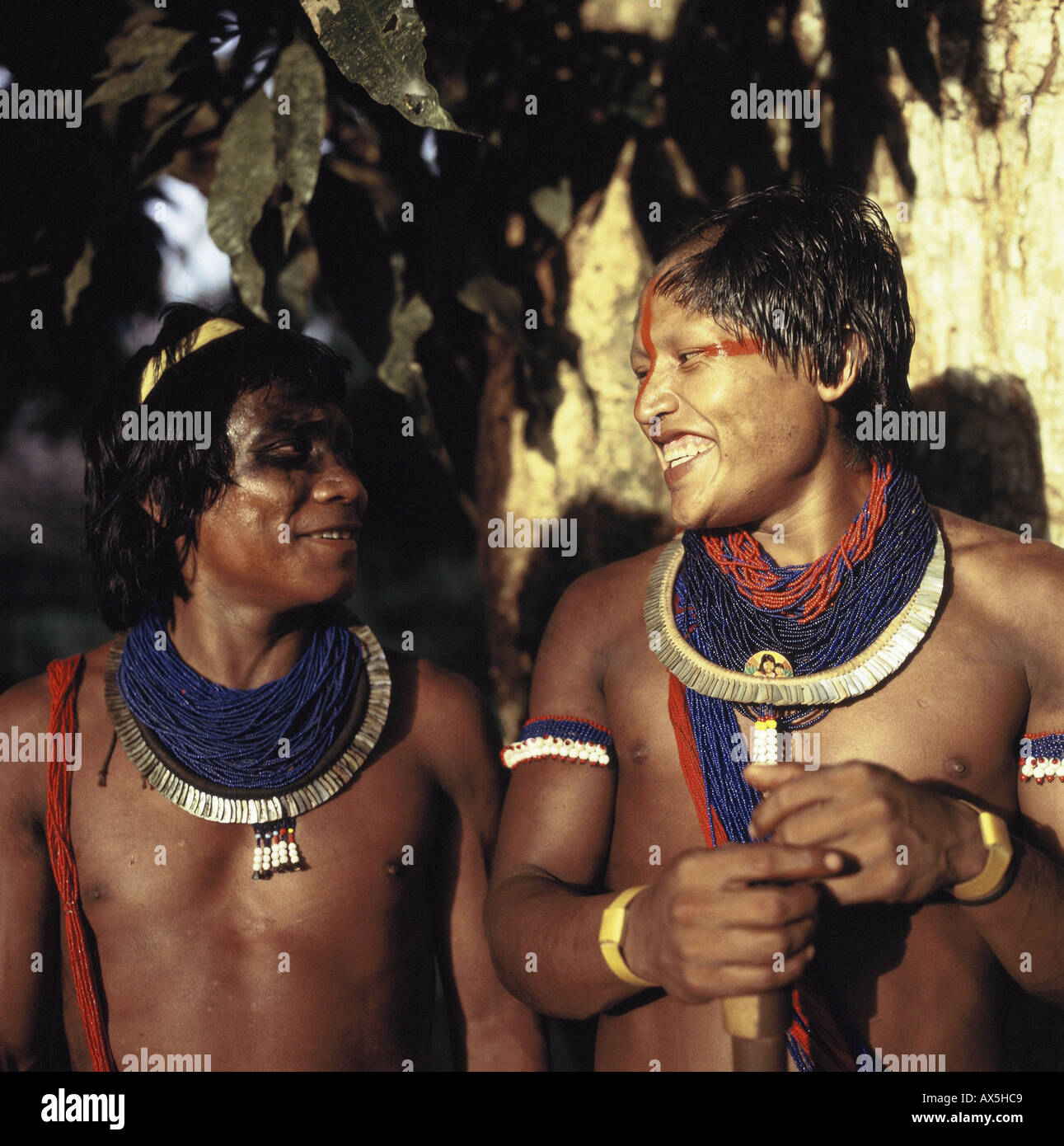 Xingu brazil two laughing young hi-res stock photography and images - Alamy