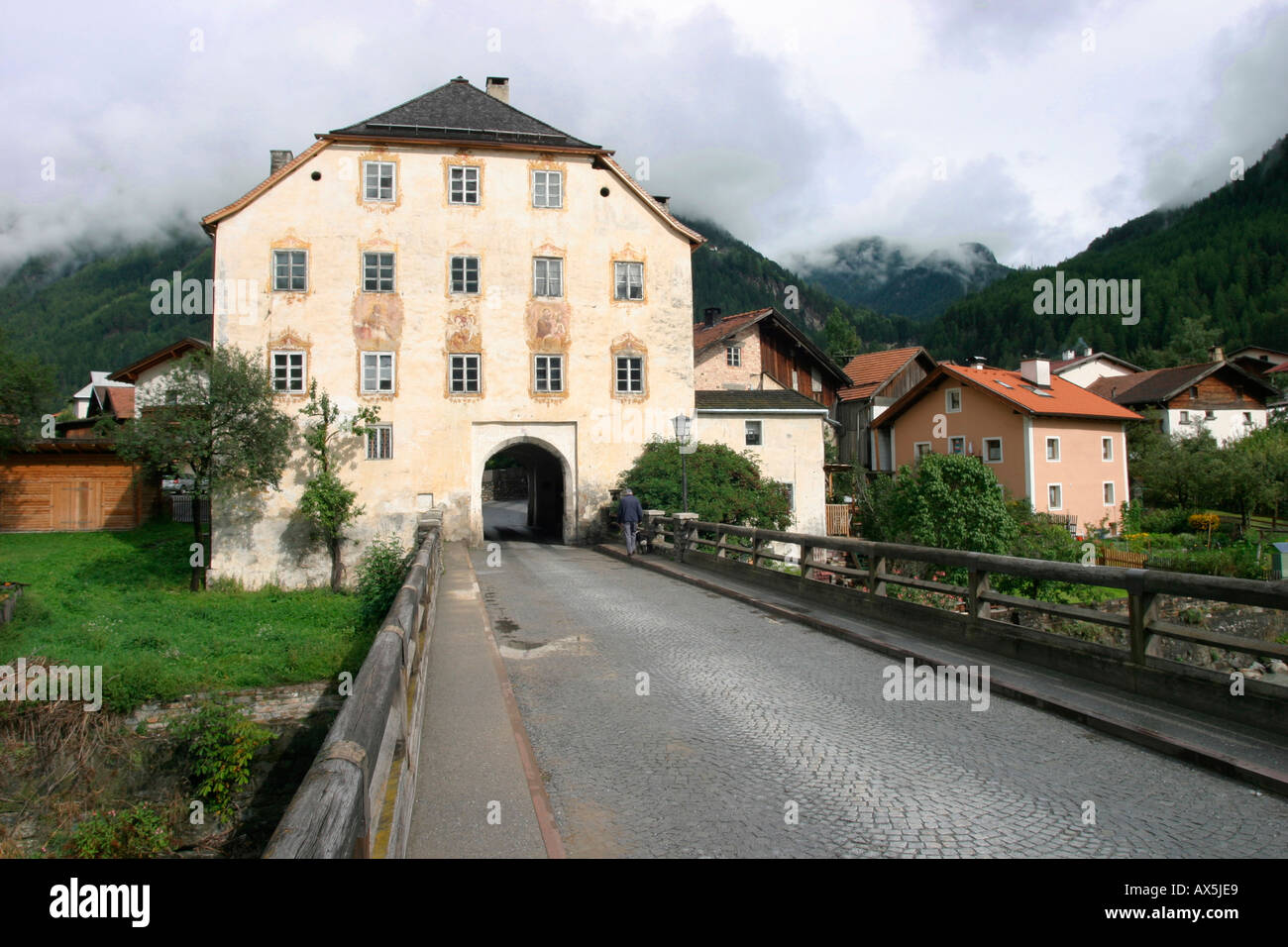 Bridge over River Inn, Tirol, Pfunds, Austria Stock Photo - Alamy