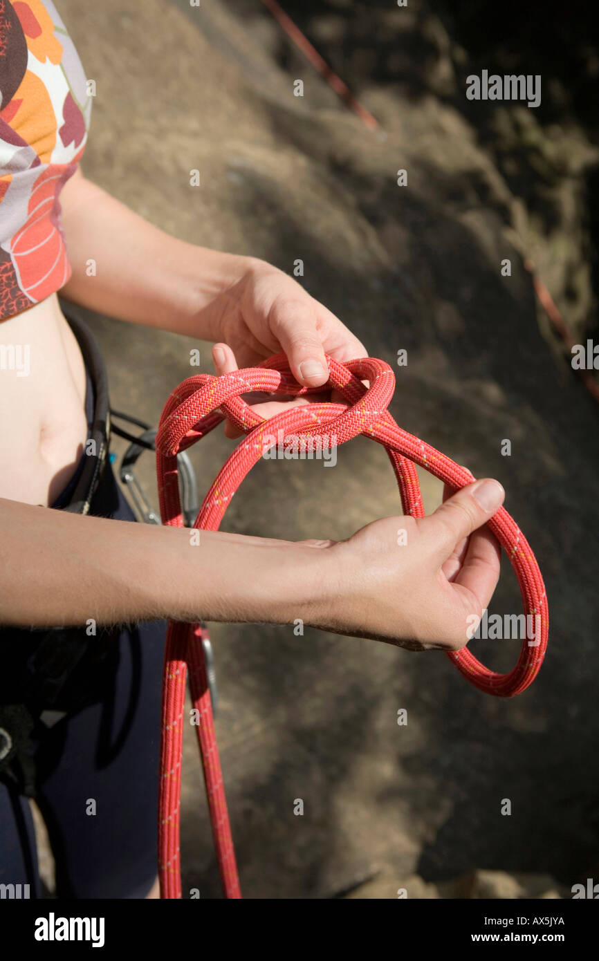 Knotting ropes hi-res stock photography and images - Alamy
