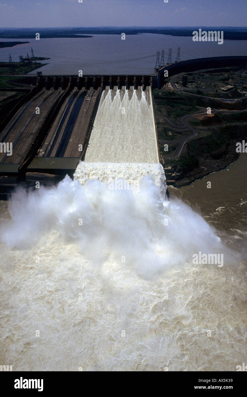 Itaipu dam overview hi-res stock photography and images - Alamy