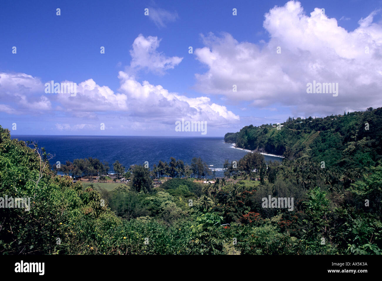 Hilo's Four Mile Scenic Route of the Hamakua Coast on the Big Island of ...