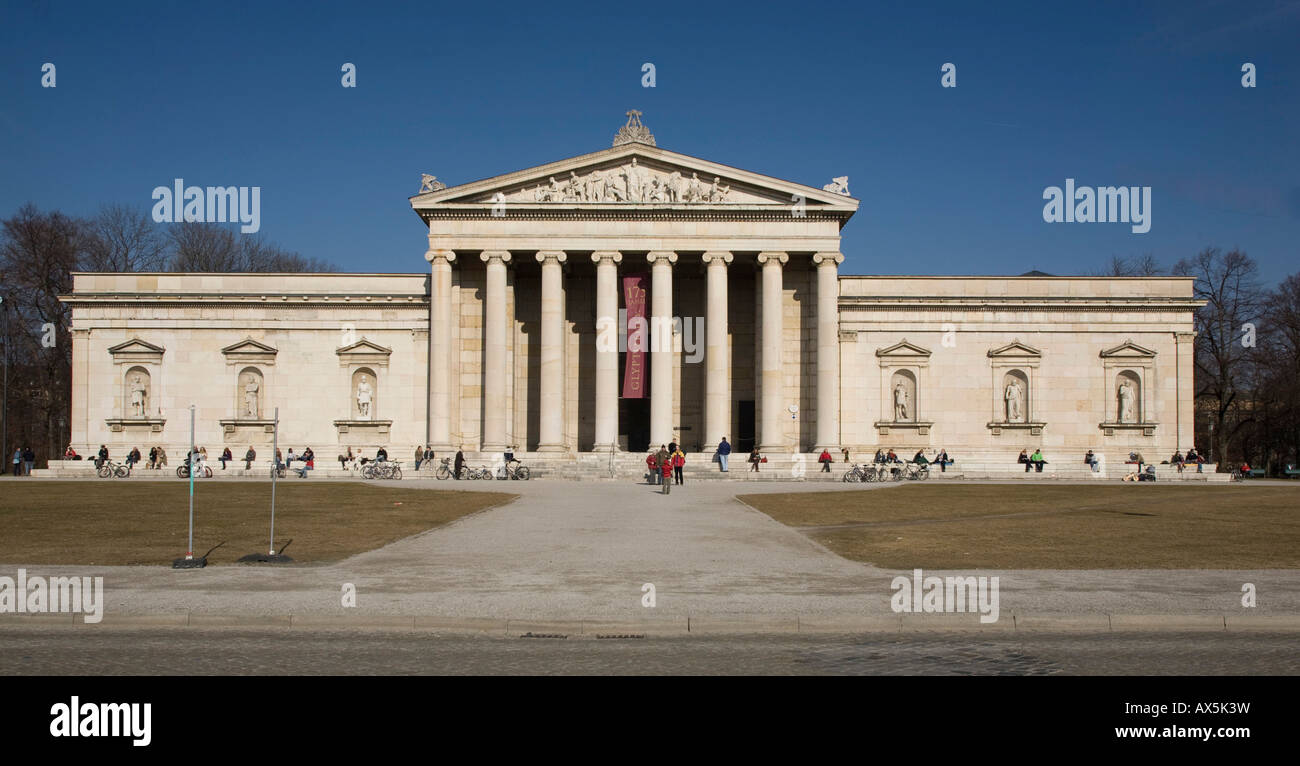 Glyptothek, Koenigsplatz, Munich, Bavaria, Germany Stock Photo - Alamy