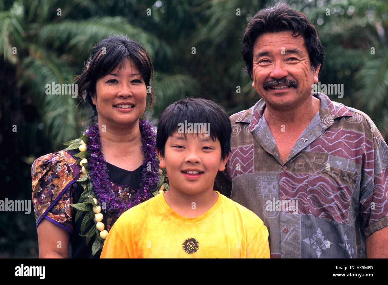 Polynesian family hi-res stock photography and images - Alamy