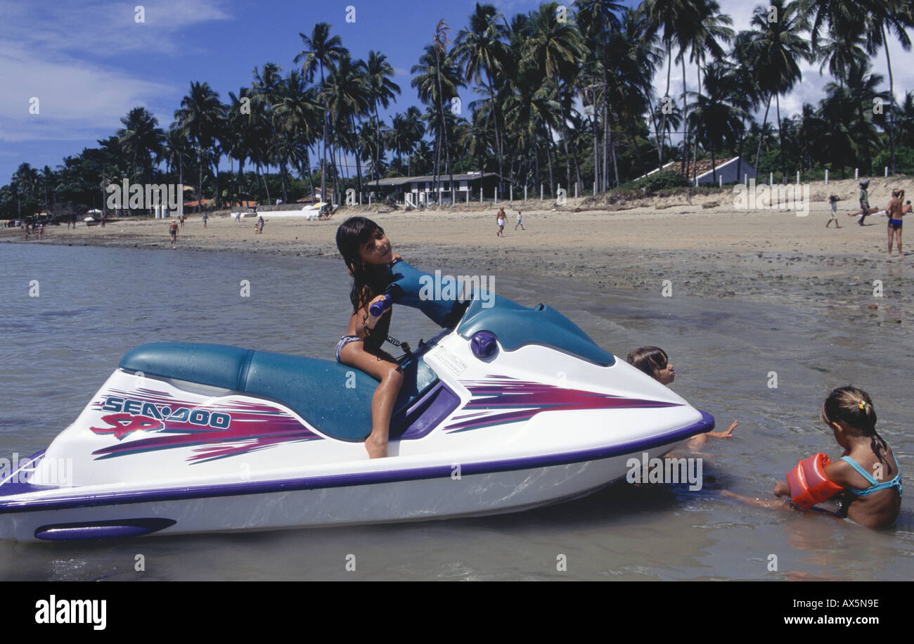 Brazilian kids swimming hi-res stock photography and images - Alamy