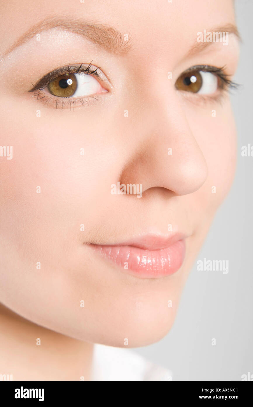 Person's face looking at camera hi-res stock photography and images - Alamy