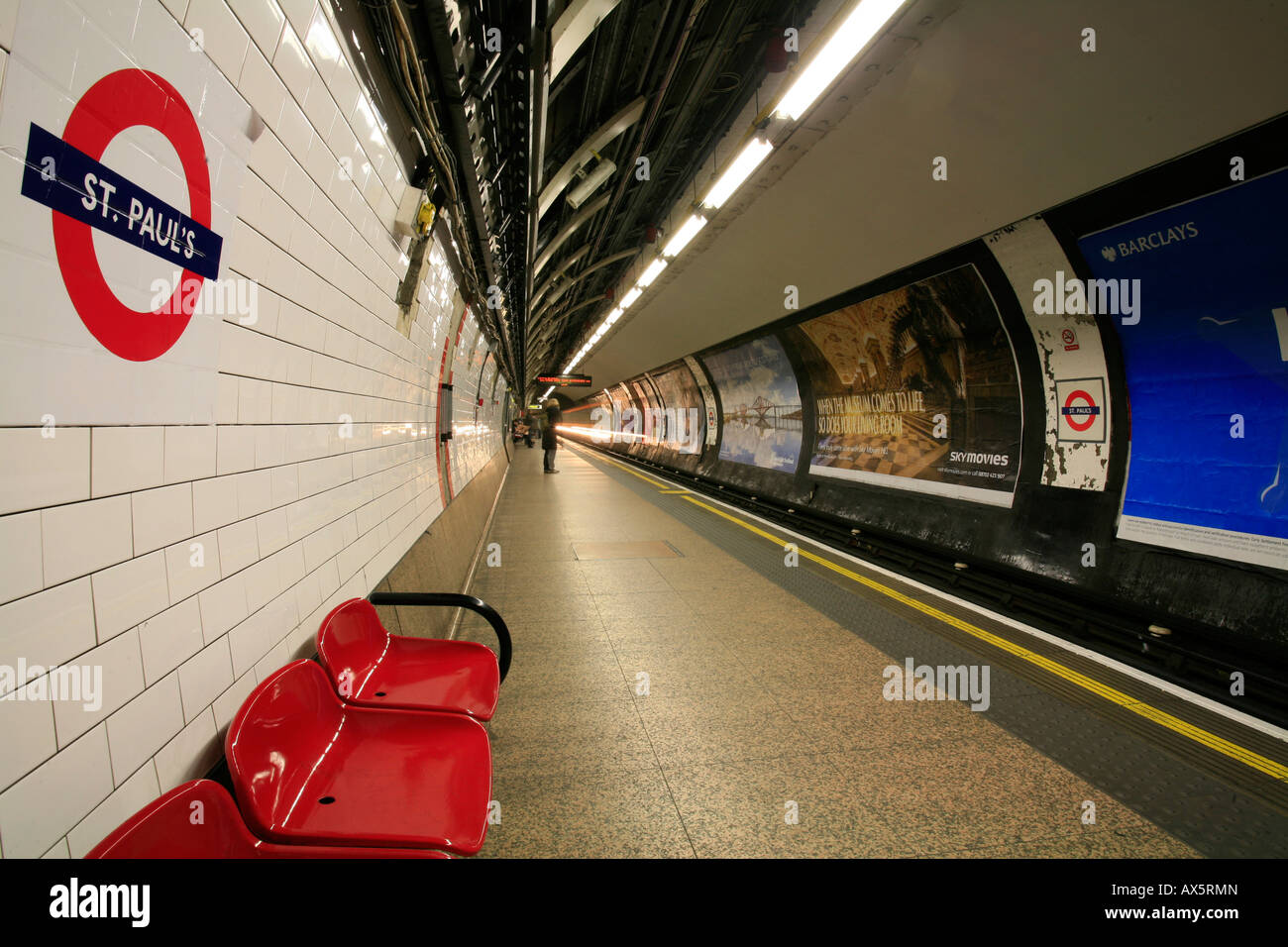 London Underground Platform Sign Stock Photos & London Underground ...