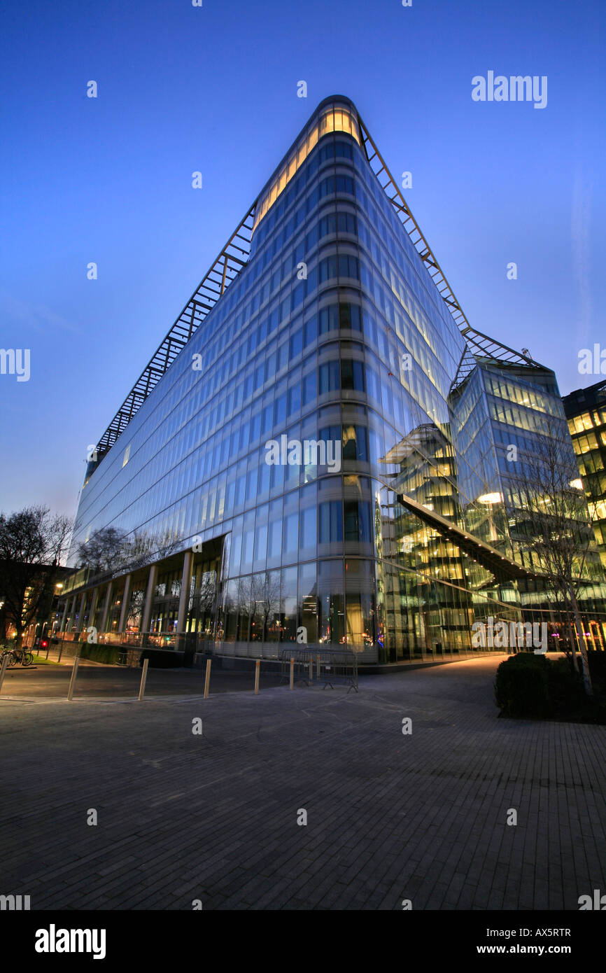 English queen queens london england uk hi-res stock photography and ...