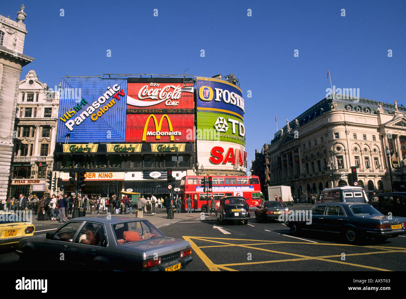 London traffic signs hi-res stock photography and images - Alamy