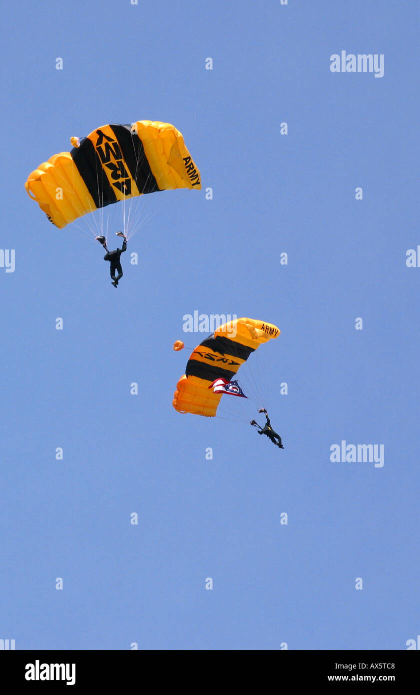 The Army Golden Knights parachute into the drop zone of the Dayton ...
