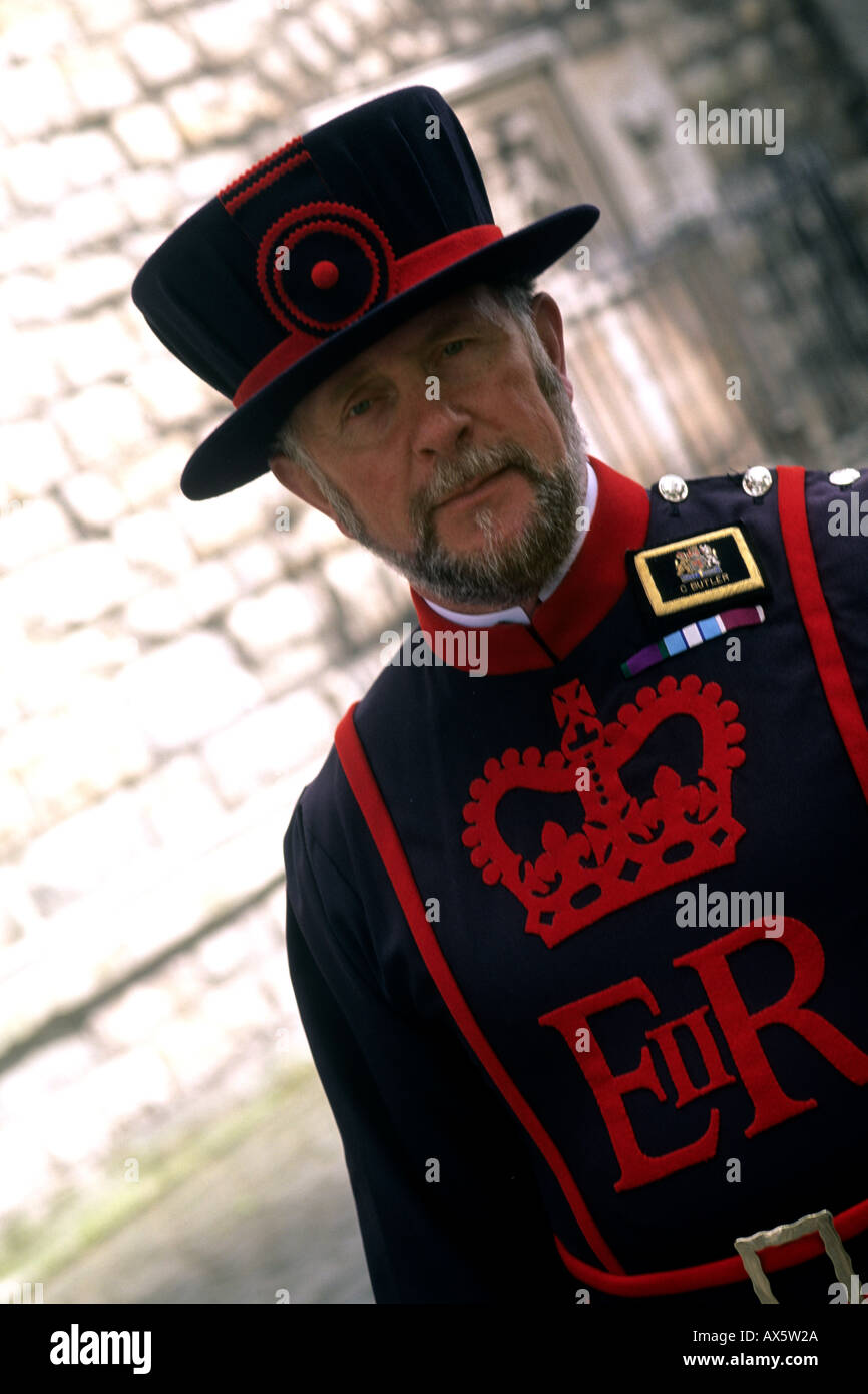 Beefeater at the Tower of London in London England Stock Photo - Alamy