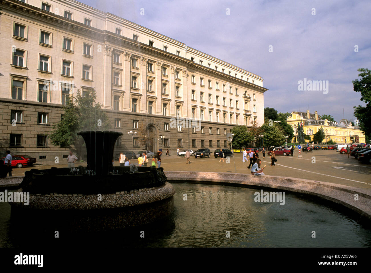 Fountain and downtown the modern capital city of Sofia, Bulgaria Stock ...