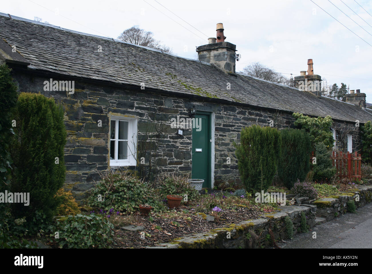 Scotland pitlochry houses hi-res stock photography and images - Alamy