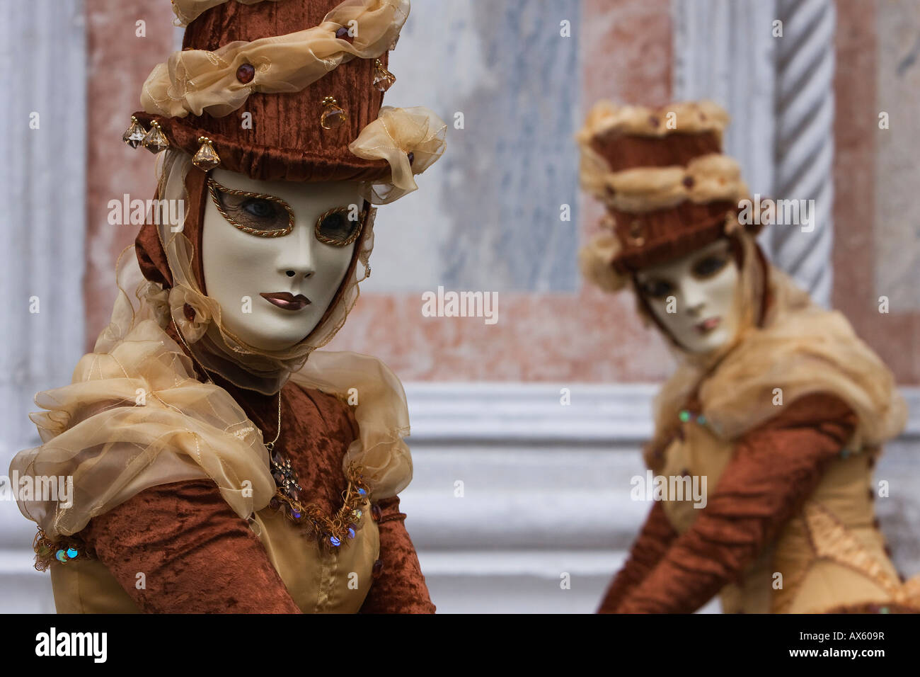 Costumes at venice carnival hi-res stock photography and images - Alamy