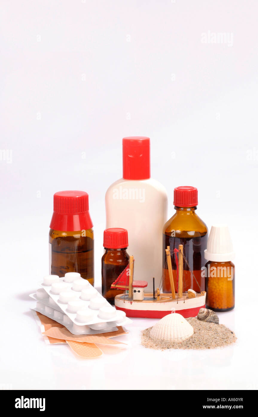 First aid kit band hi-res stock photography and images - Alamy