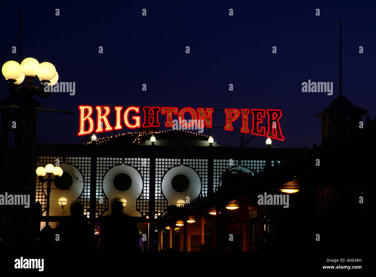 Thousands flock to beach in brighton hi-res stock photography and ...