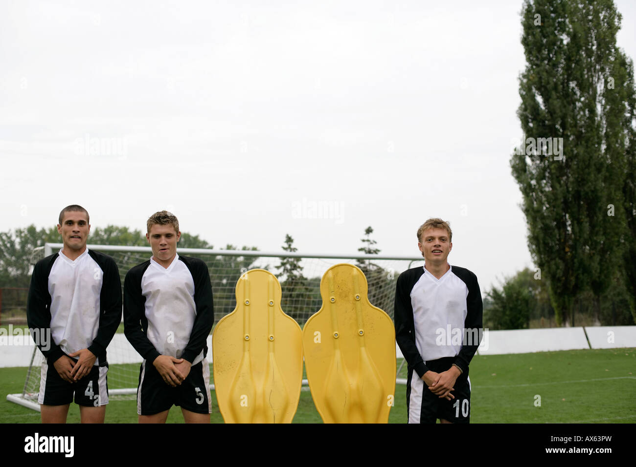 Soccer Defense Wall Stock Photos & Soccer Defense Wall Stock Images - Alamy