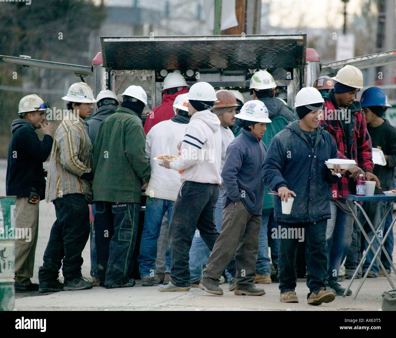 Hard physical labor hi-res stock photography and images - Alamy