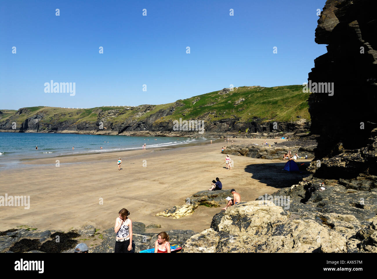 Bossiney Cove High Resolution Stock Photography and Images - Alamy
