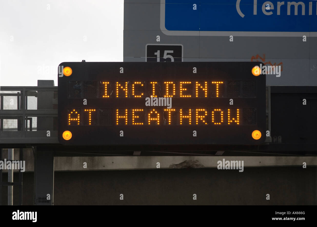 Crash sign uk hi-res stock photography and images - Alamy