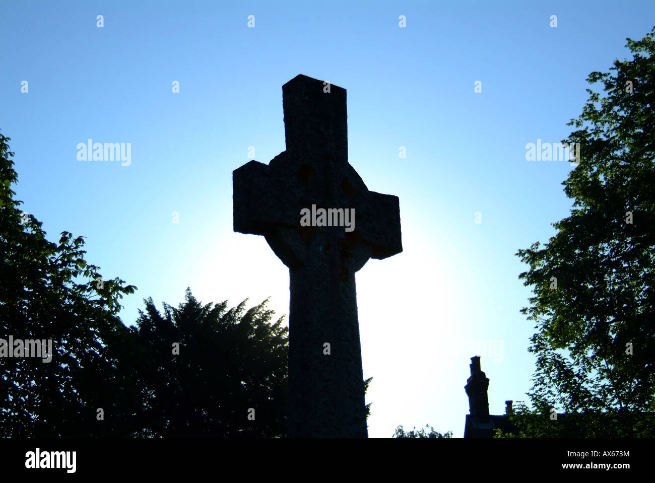 a world war memorial cross statue Stock Photo - Alamy