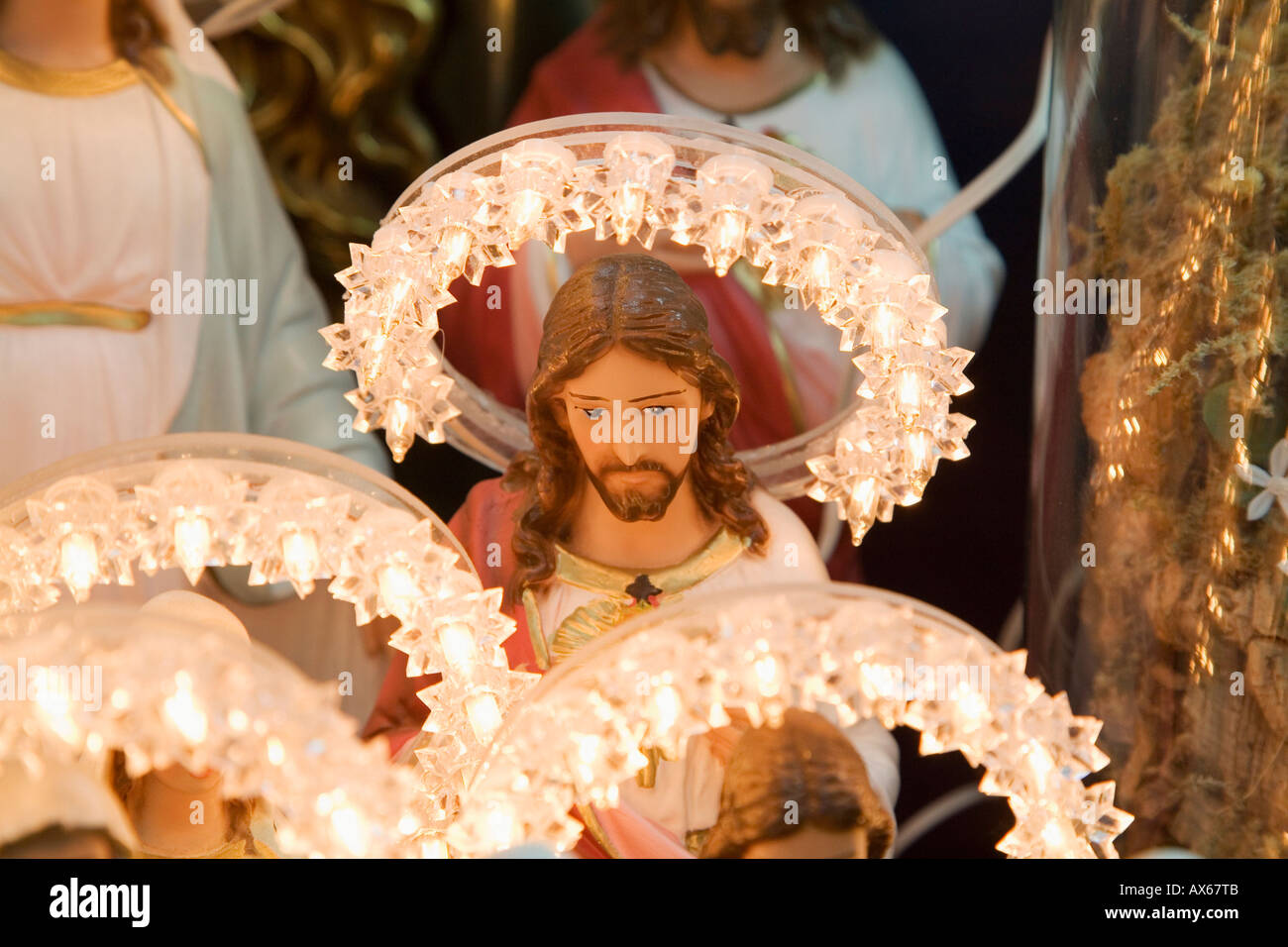 Illuminated statue halo virgin mary hi-res stock photography and images ...