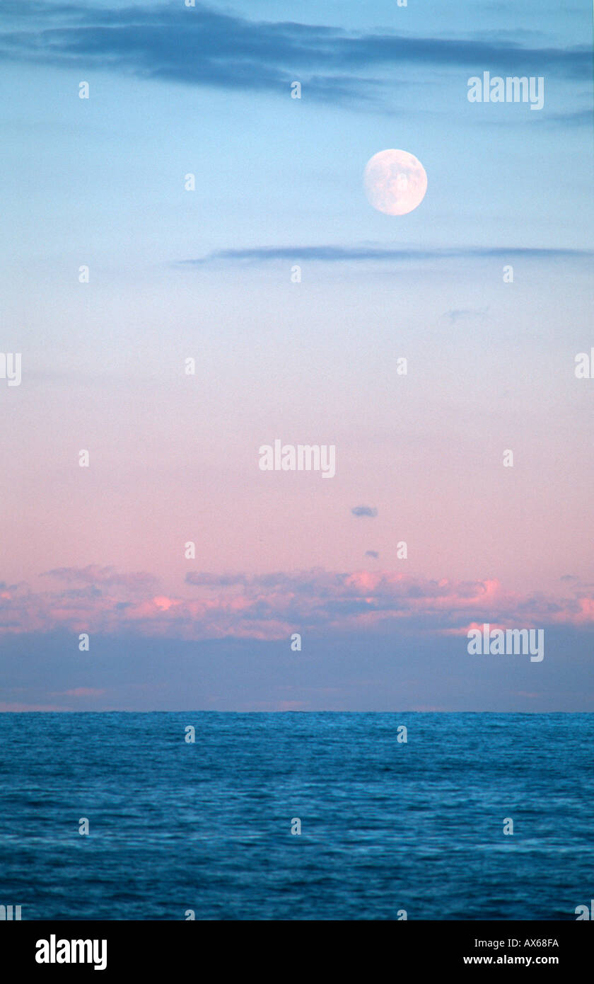 Full moon 2002 hi-res stock photography and images - Alamy