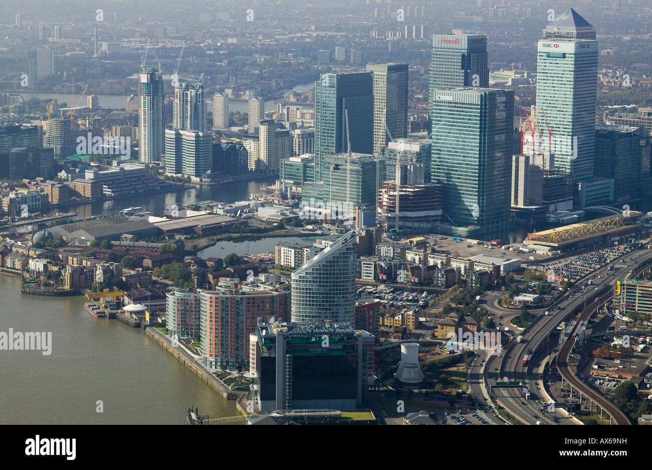 London docklands aerial view tower hi-res stock photography and images ...