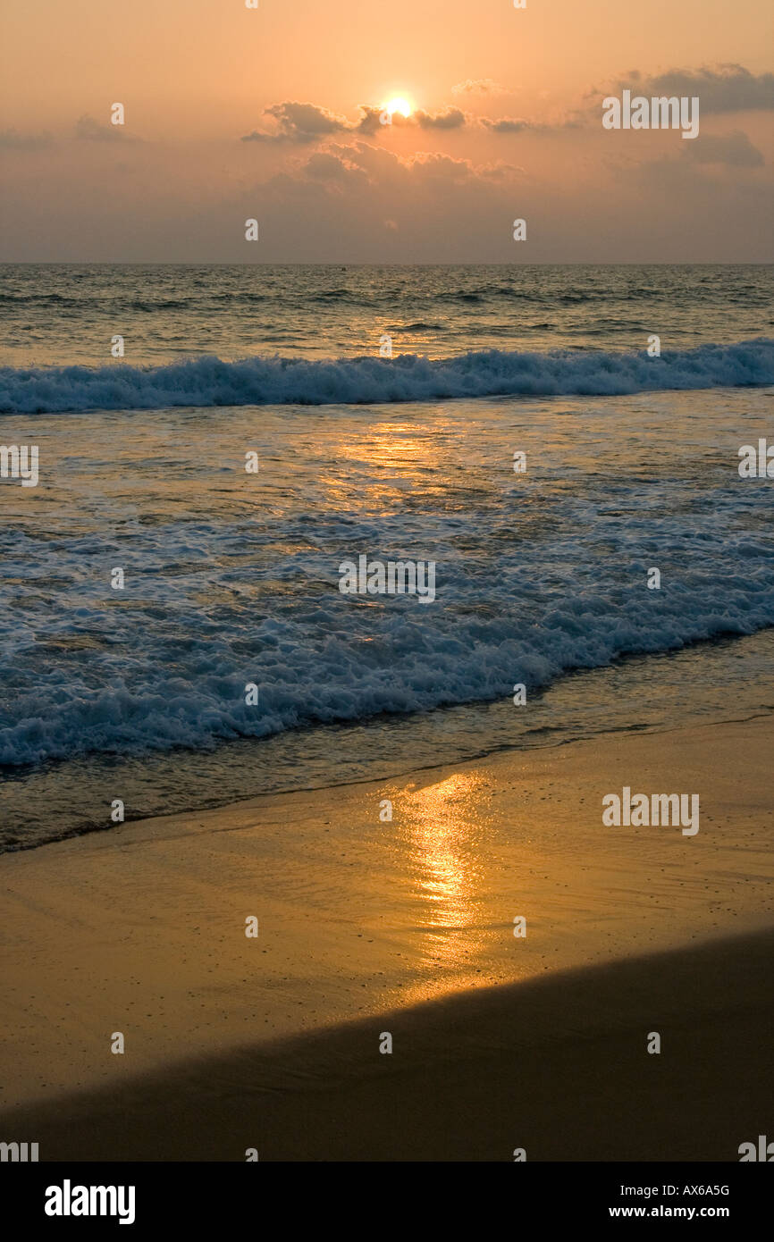 Kerala beach sunset hi-res stock photography and images - Alamy