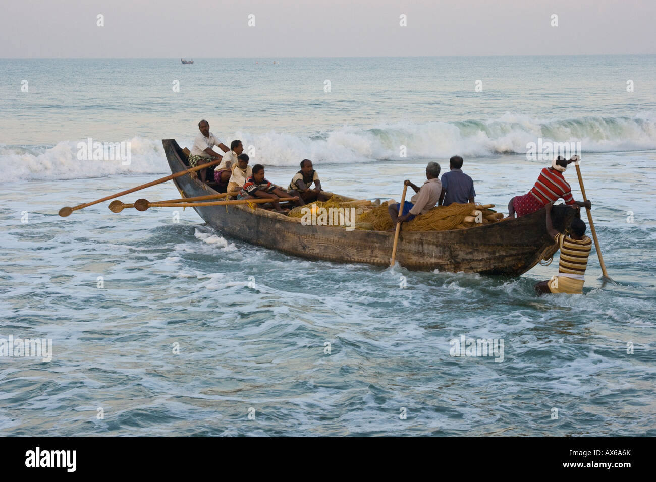 Kerala fishing boat hi-res stock photography and images - Alamy