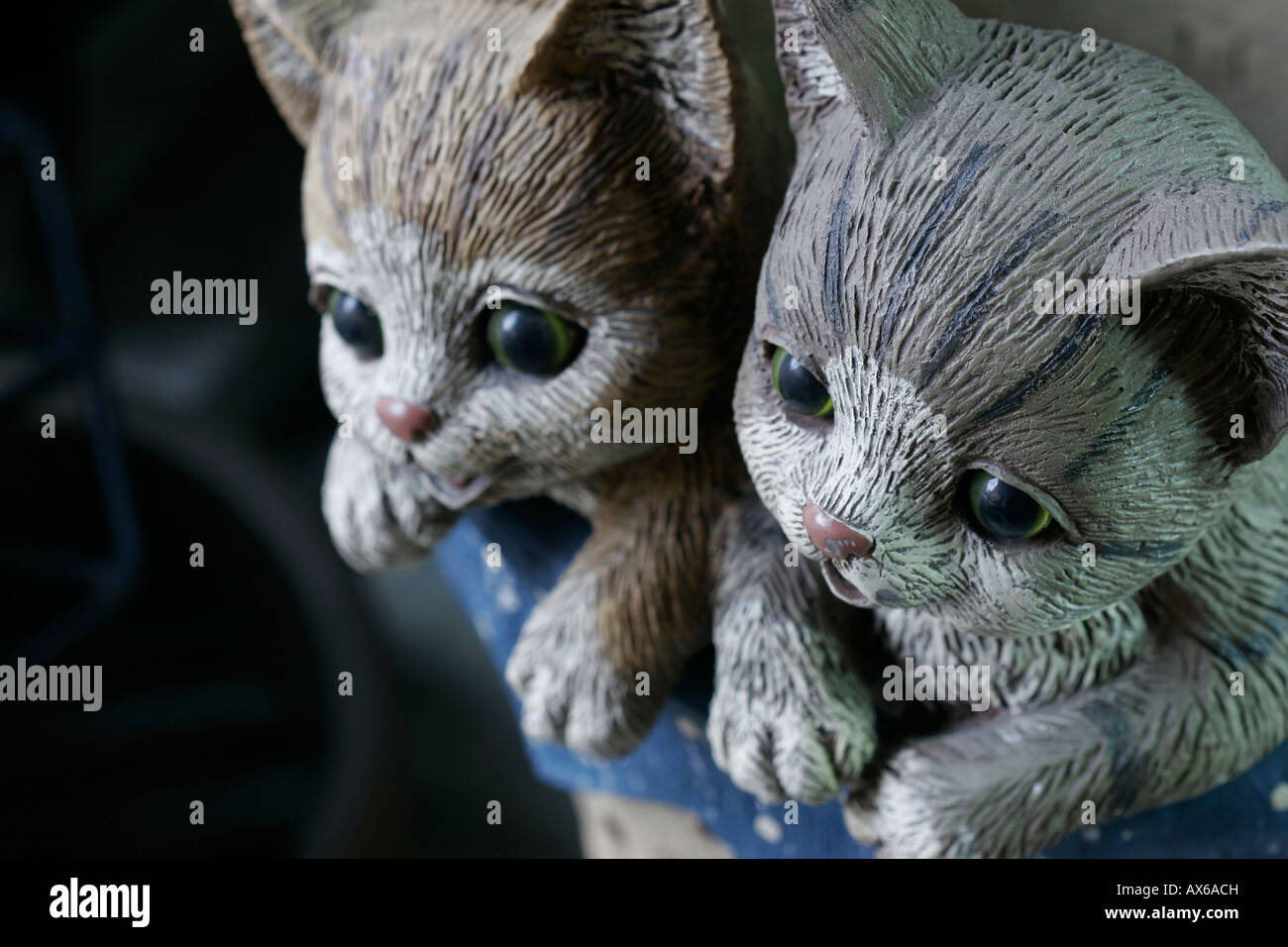 Cat sculpture hi-res stock photography and images - Alamy