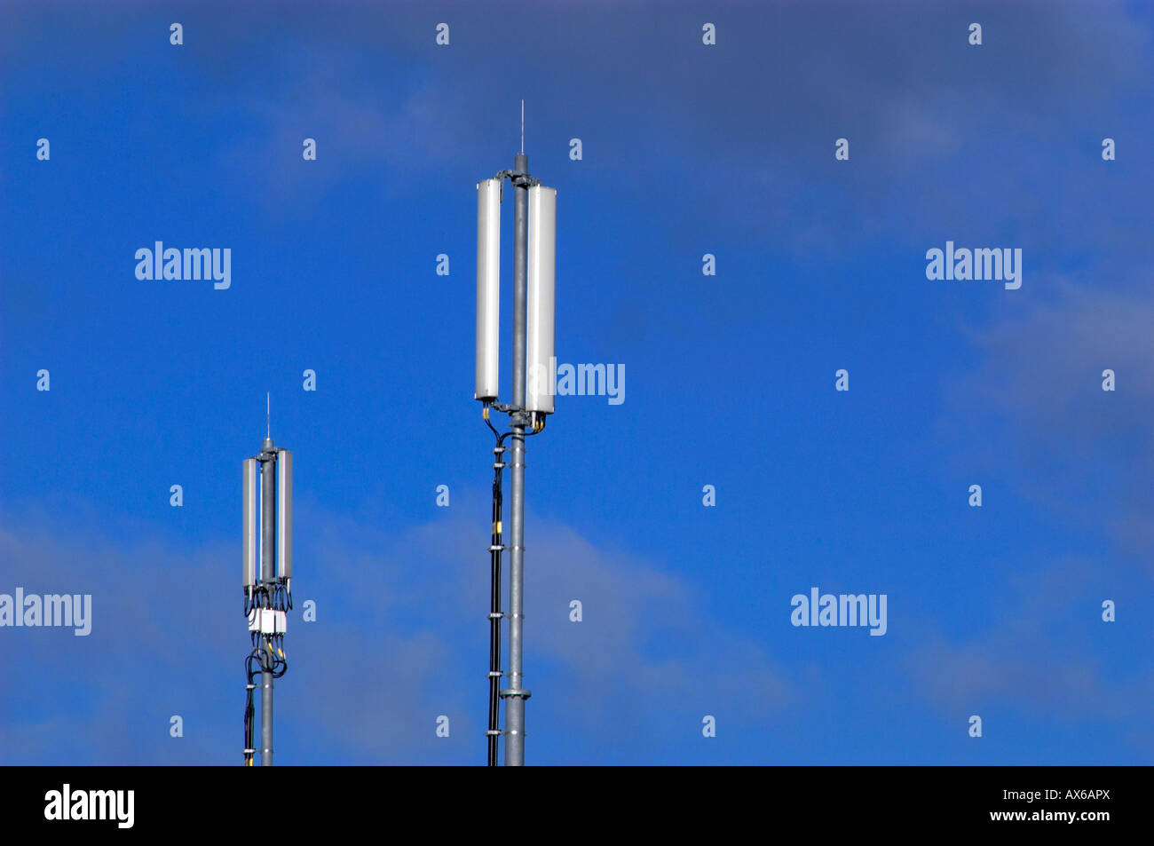 Base station aerial hi-res stock photography and images - Alamy