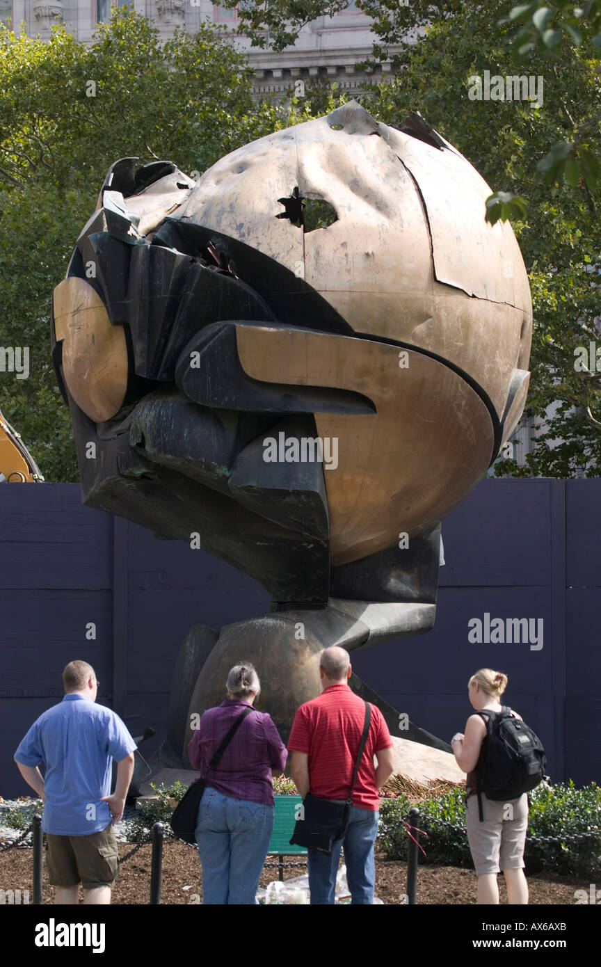 Fritz koenig sphere hi-res stock photography and images - Alamy