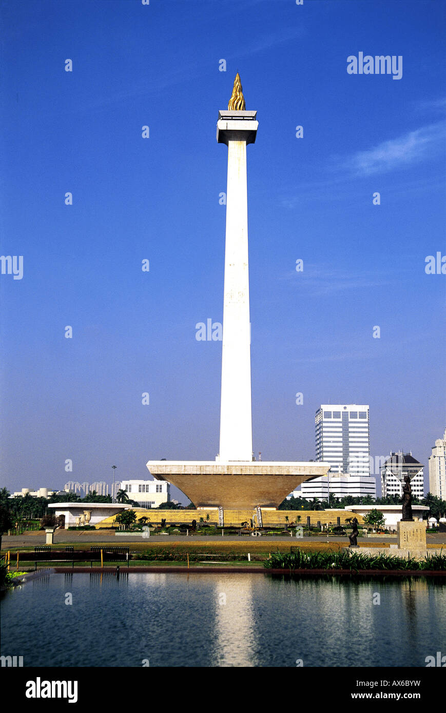 National Monument in Merdeka Square Jakarta Indonesia Stock Photo - Alamy